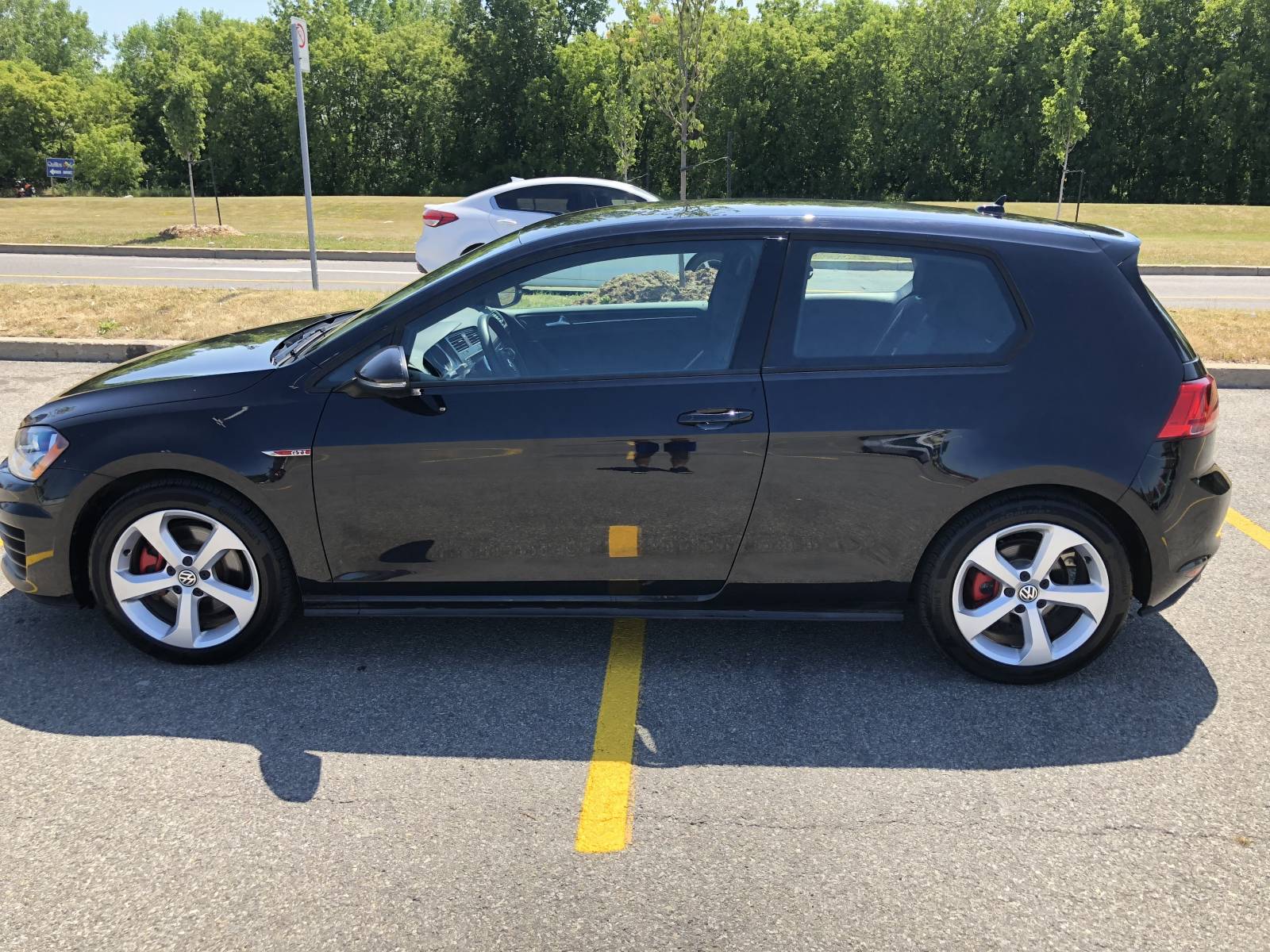 Volkswagen Lease Takeover in Montreal, QC: 2017 Volkswagen GTI 2.0T ...