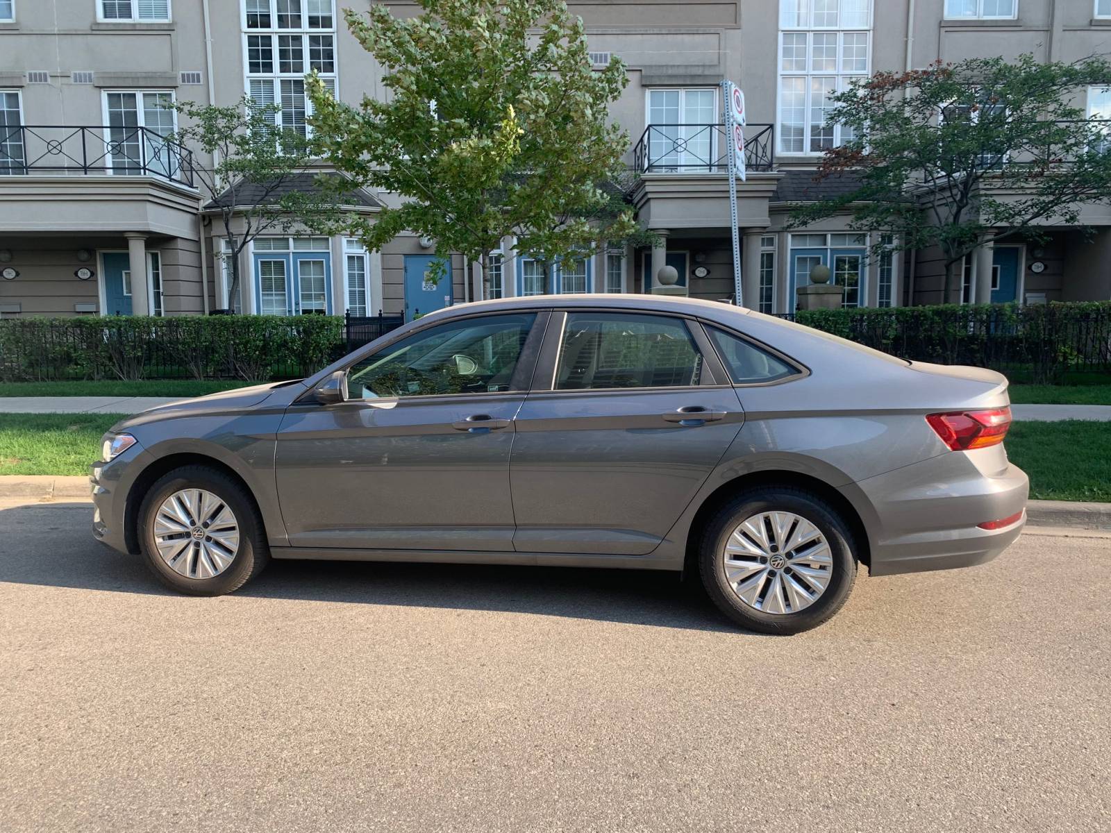 Volkswagen Lease Takeover in Toronto, ON: 2019 Volkswagen Jetta ...