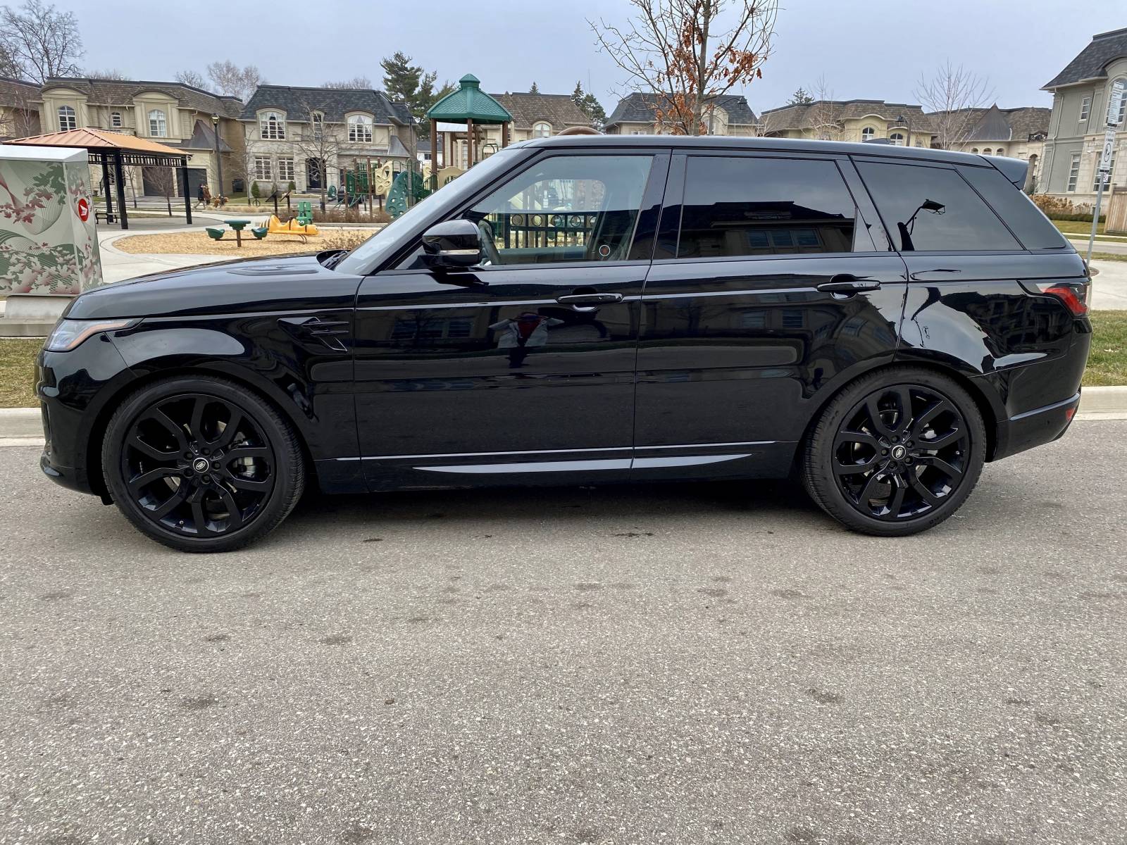 Land Rover Lease Takeover in Oakville, ON: 2020 Land Rover Range Rover ...